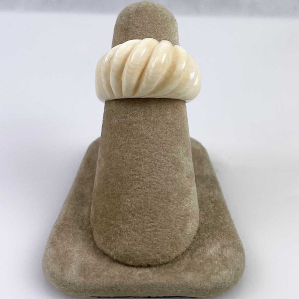 Vintage Ivory Scalloped Ring 6 – Estate Beads & Jewelry