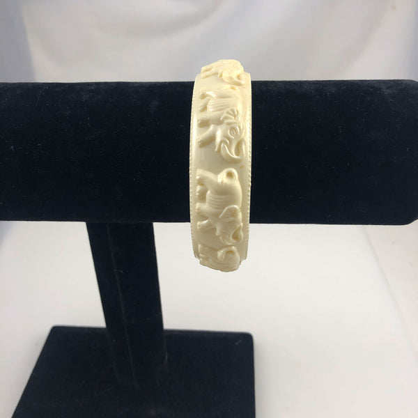 Plastic Elephant Bangle Bracelet Vintage - Estate Beads & Jewelry